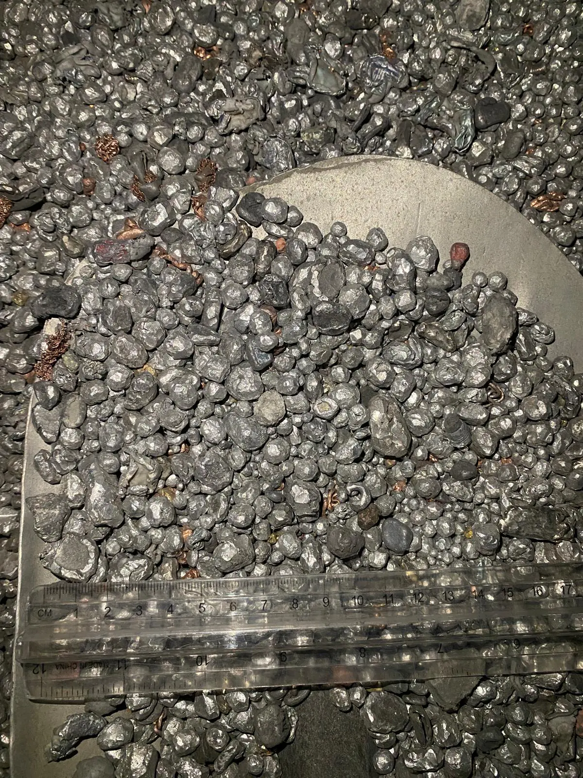 Hliníkový granulát s mědí, mosazí a plastem - MercatoMetalli